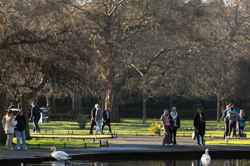 Dublin weather: 13C weekend temperature swing but Met Eireann adds ...