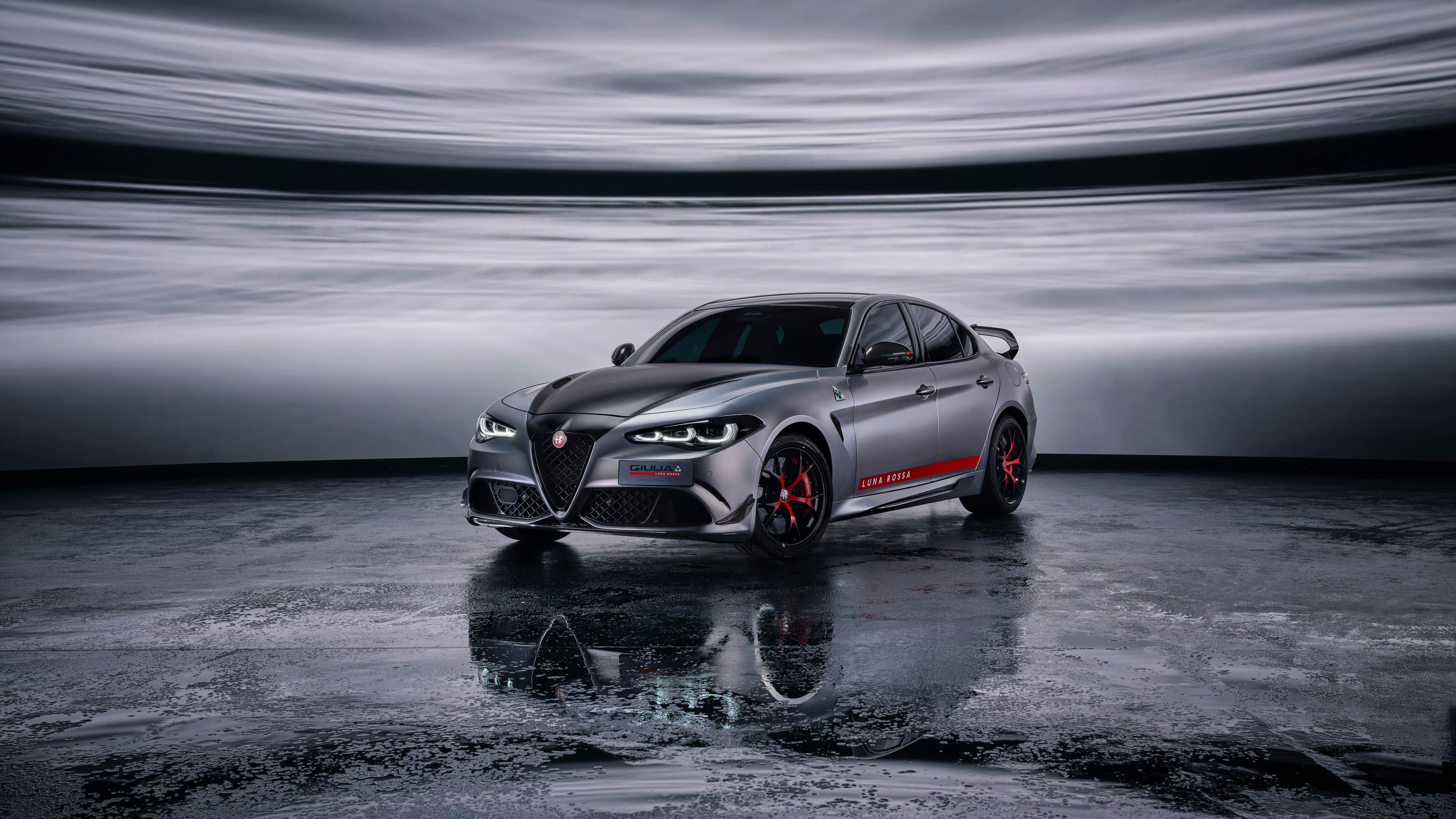 Alfa Romeo reveals exclusive Giulia Quadrifoglio 'Luna Rossa' edition
