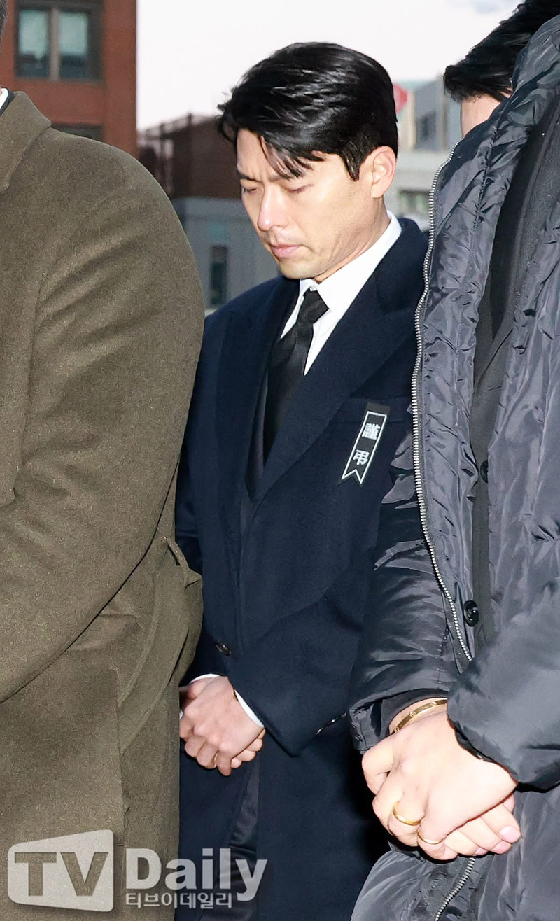 Hyun Bin và dàn sao tiễn biệt Ahn Sung Ki