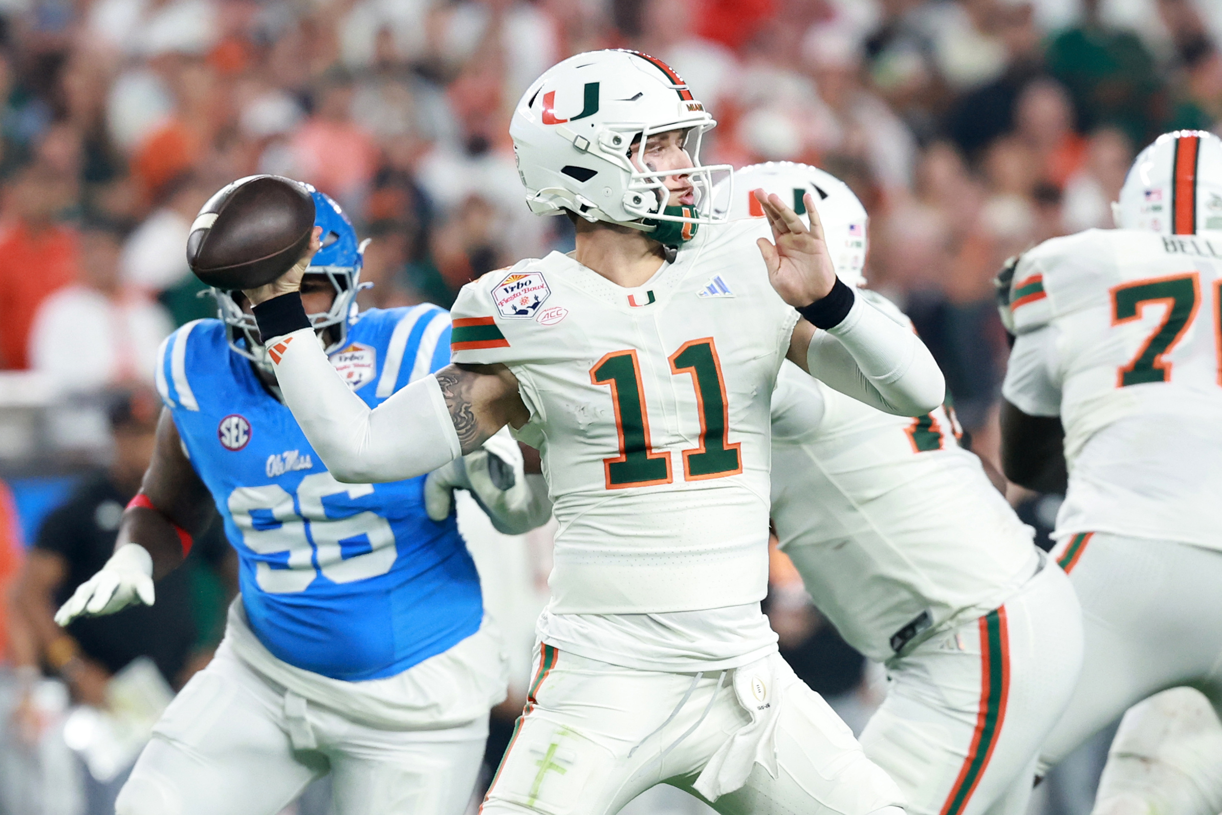 Miami QB Carson Beck hits 52-yard TD late in CFP semifinal vs. Ole Miss
