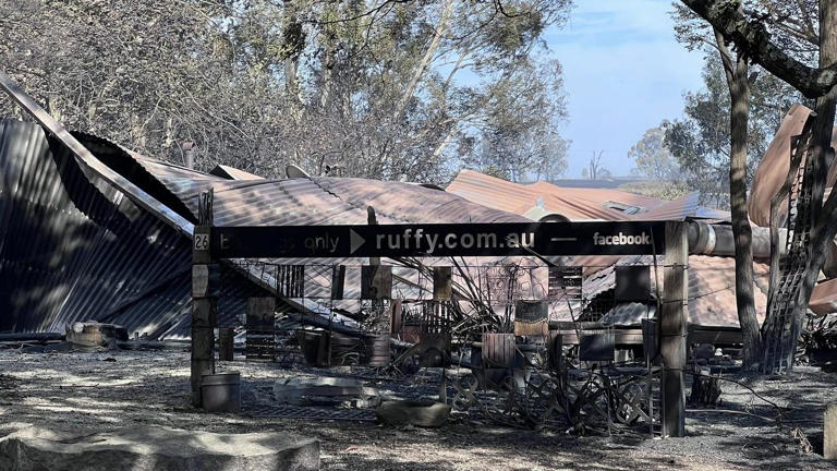 Fire wipes town off map, could jump border