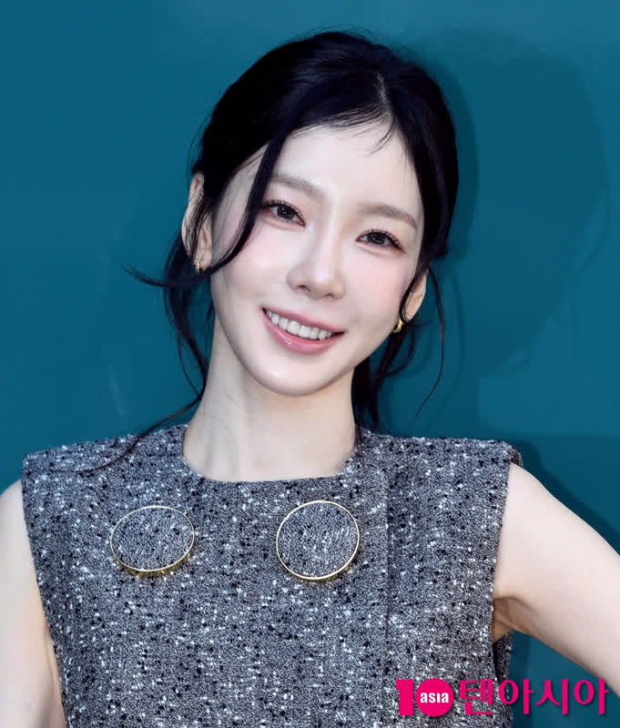 [공식] 태연, SM과 재계약 성사…19년 동행ing