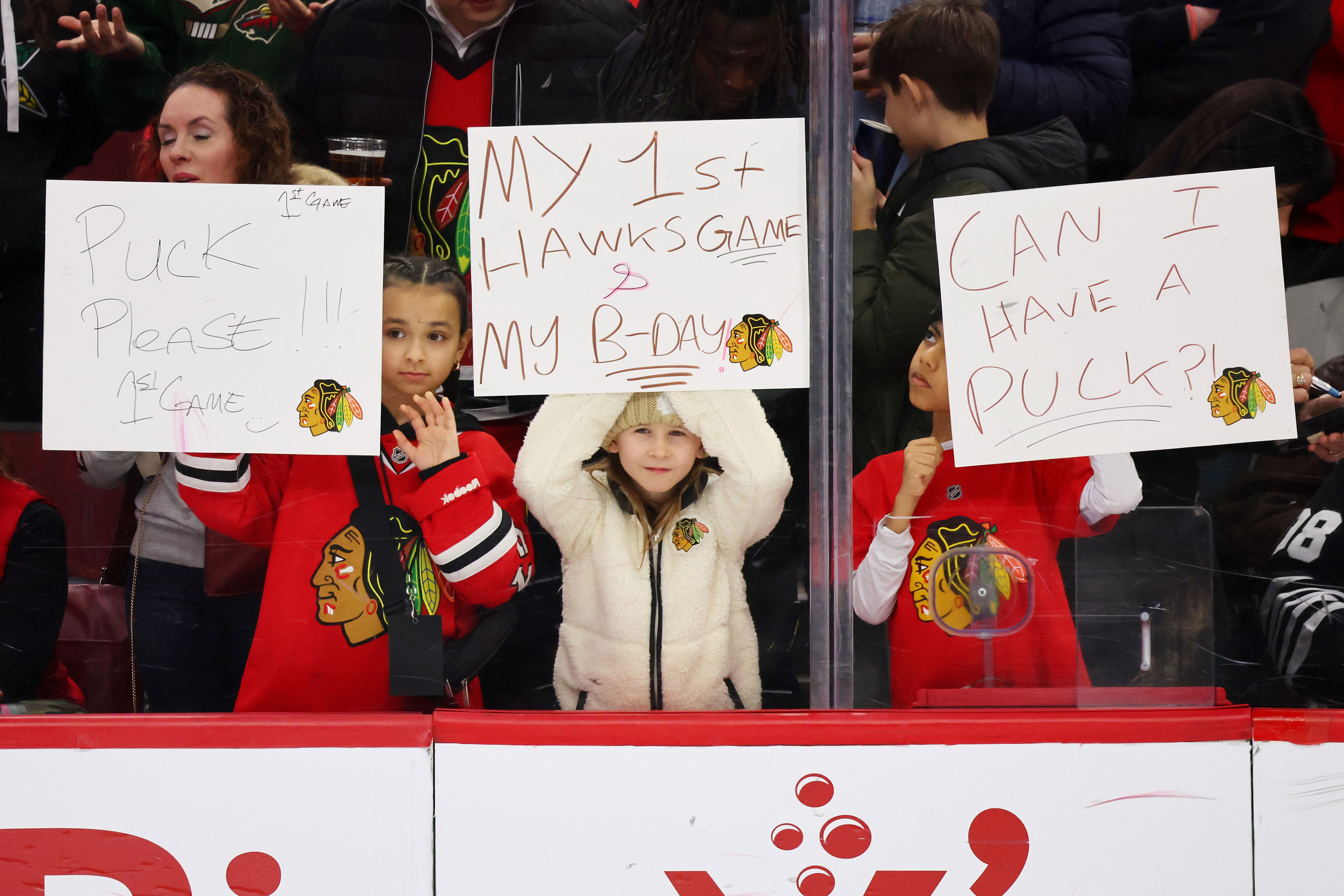 Blackhawks fleece this cap-strapped team in suggested trade