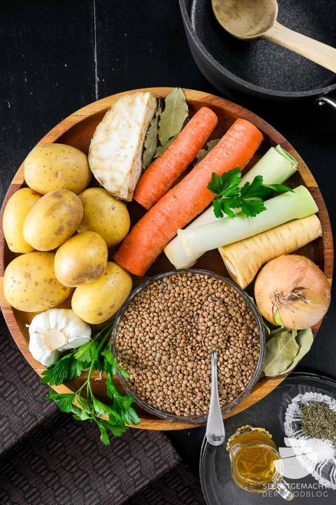 Vegetarischer Linseneintopf – herzhaft lecker