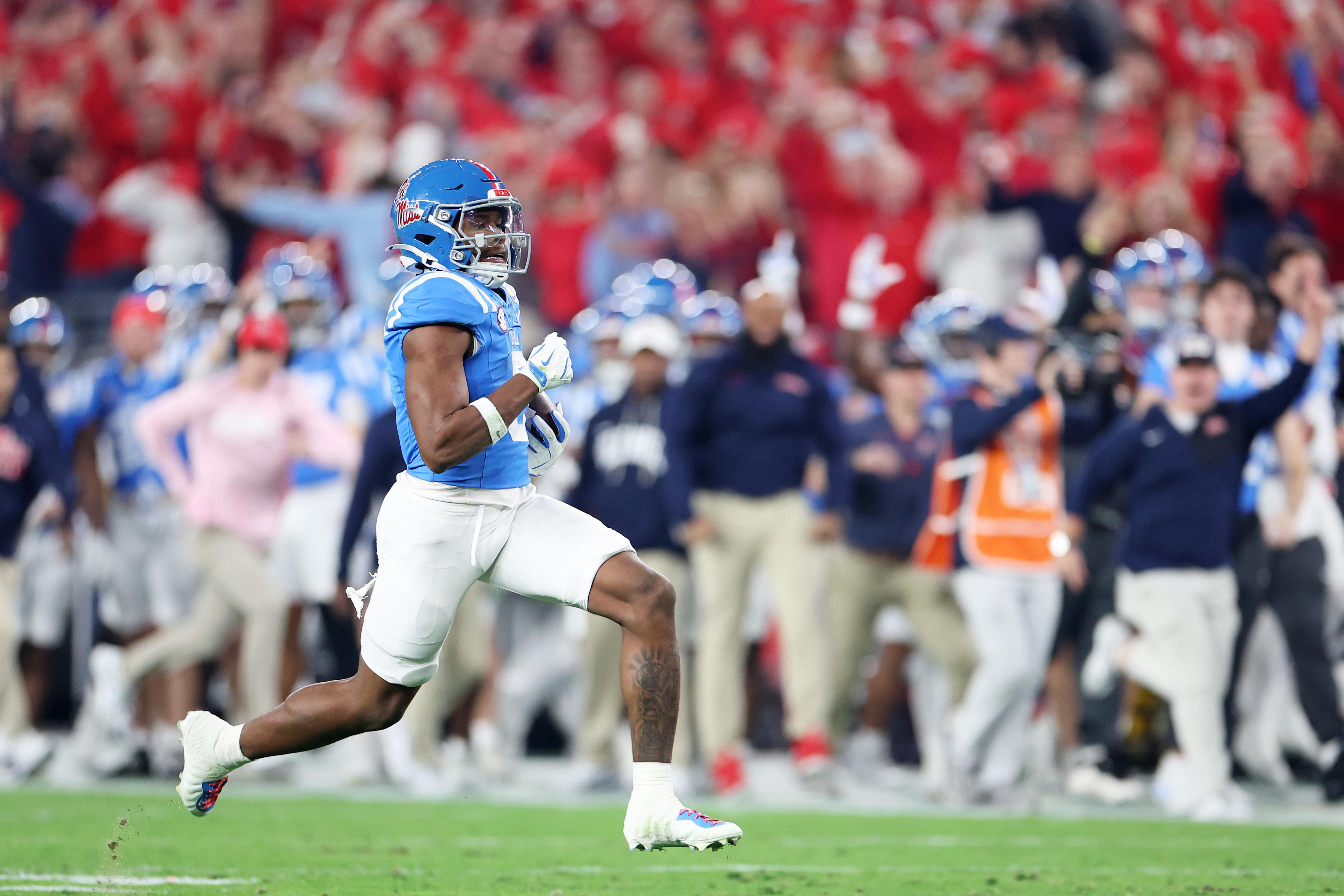 Kewan Lacy injury update: Ole Miss RB hurts hamstring in Fiesta Bowl ...