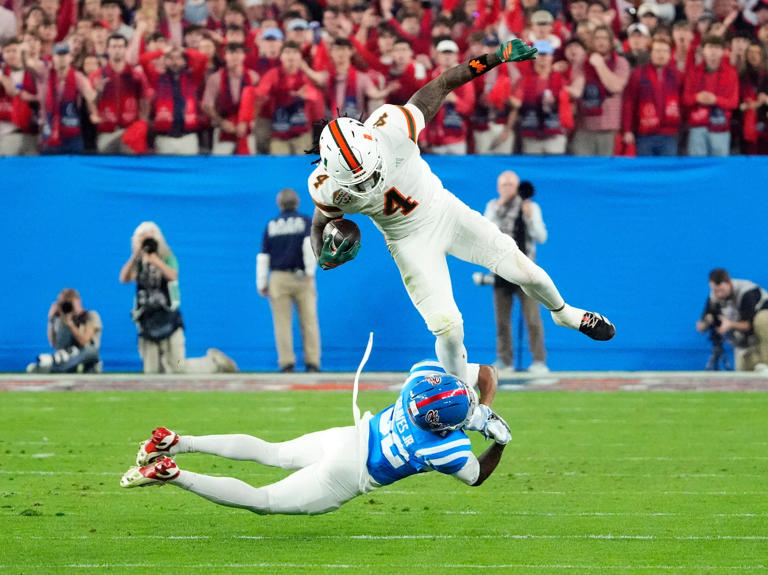 How does transfer corner Chris Graves fit with Missouri football in 2026?