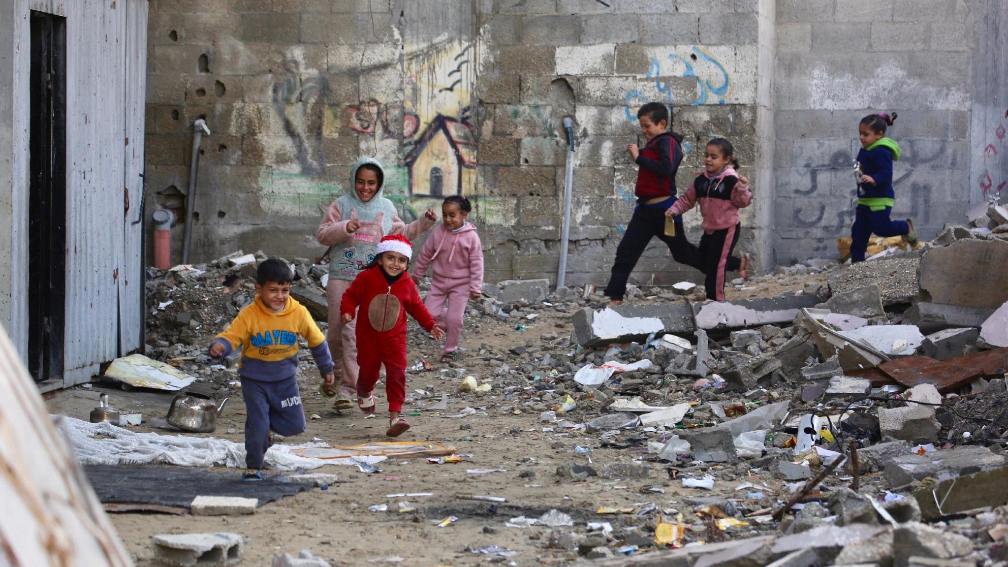 Bombe israeliane, ieri a Gaza 14 morti inclusi 5 bambini