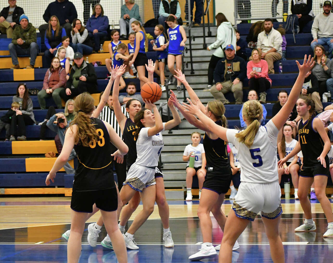 Sinke leads Onekama girls over Leland in defensive slugfest