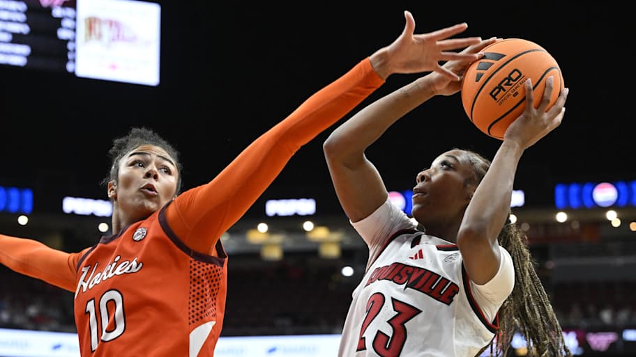 Women's basketball claims Quad 1 win at Syracuse, 77-57