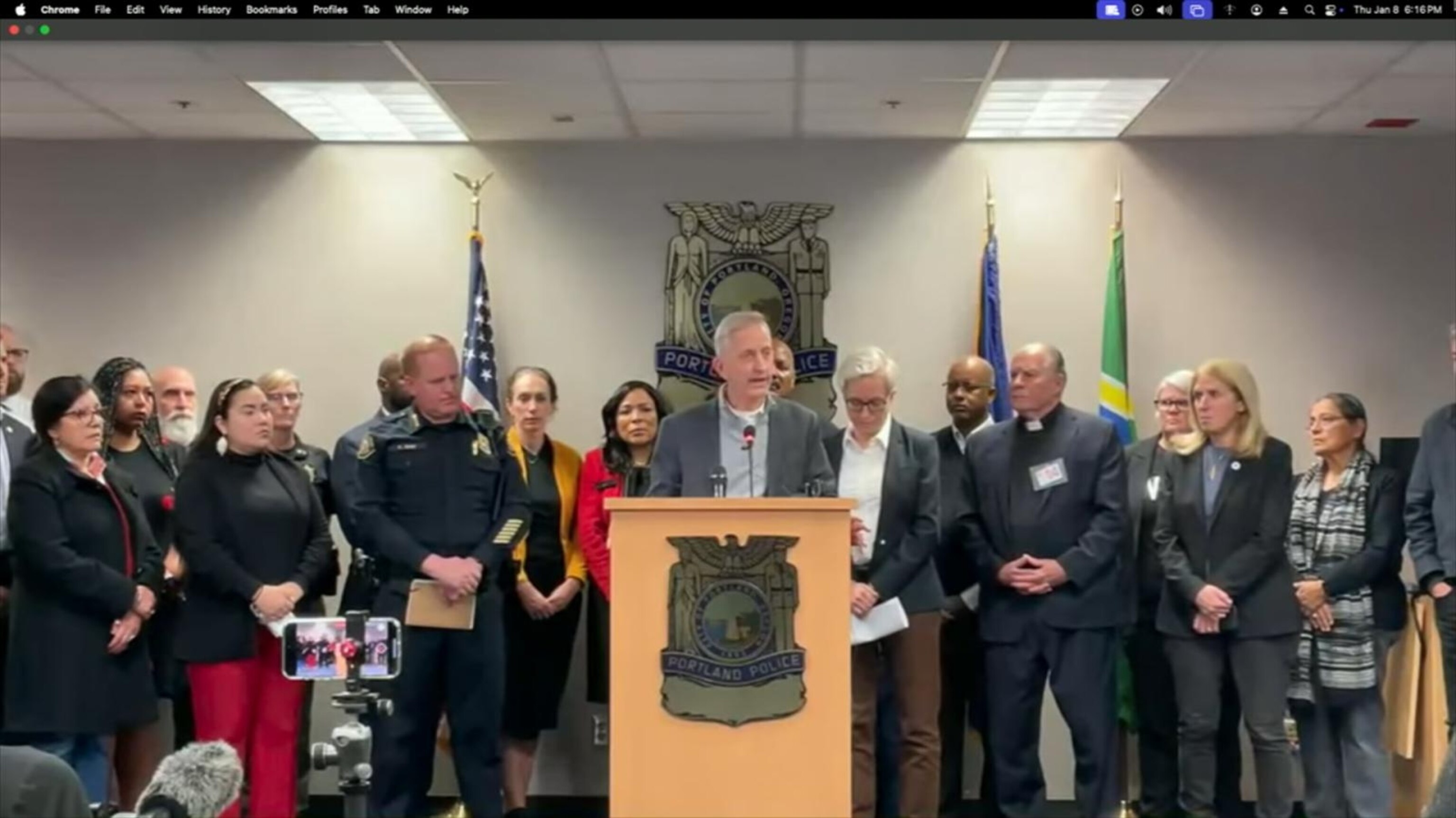 Portland mayor gives update on shooting involving federal agent