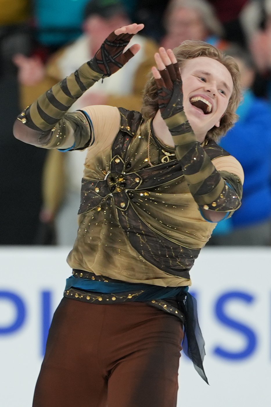 Stuffed dragons rain after Ilia Malinin's brilliant short program at US ...