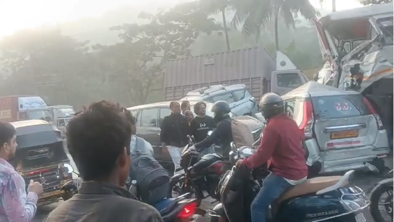 Thane traffic disrupted after multi-vehicle crash at Gaimukh Ghat; four ...