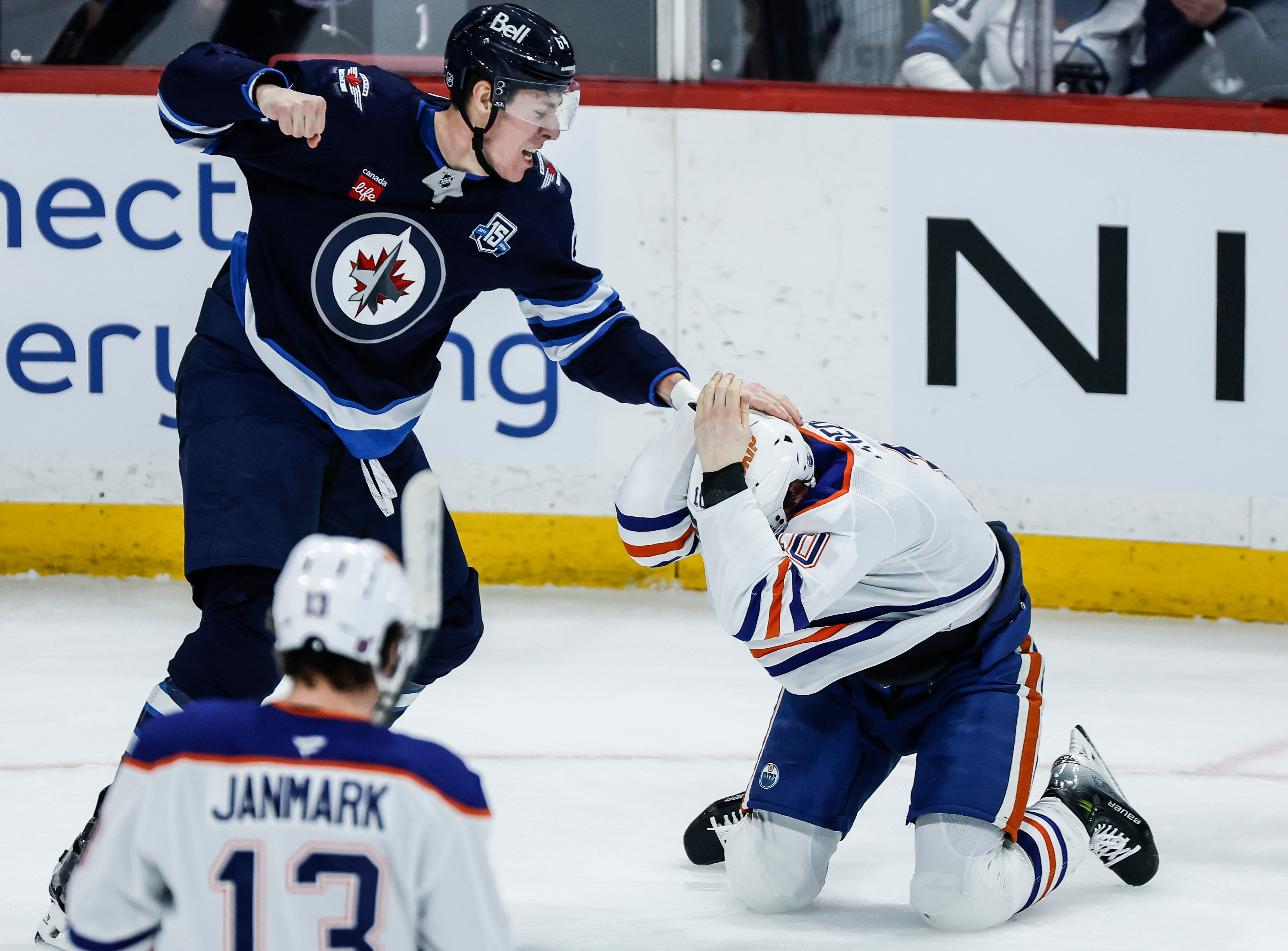 McDavid extends points streak to 17 games, Oilers hand Jets 11th ...