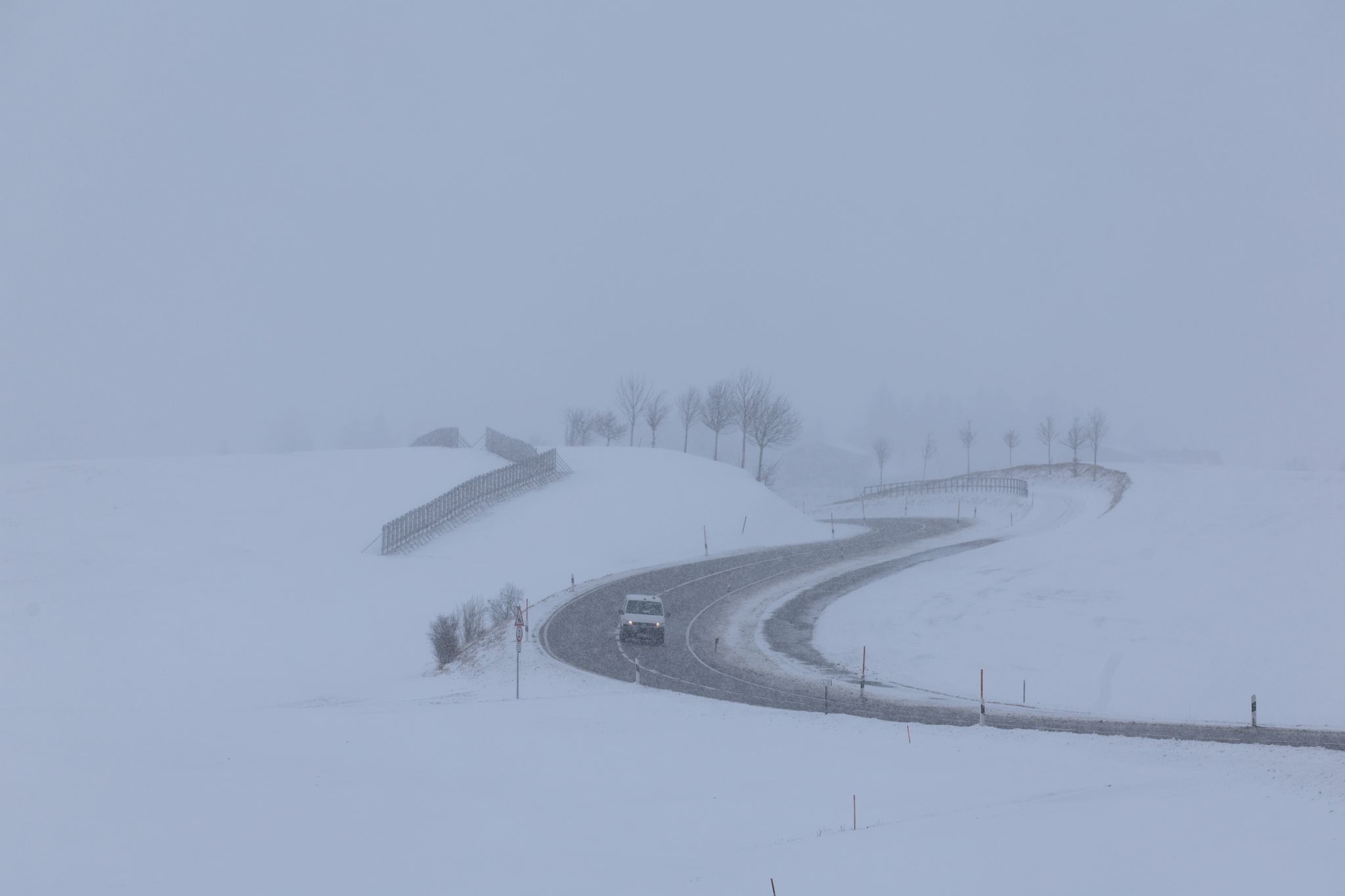 Dutzende Unfälle bei Glätte – Polizei mehrfach im Einsatz