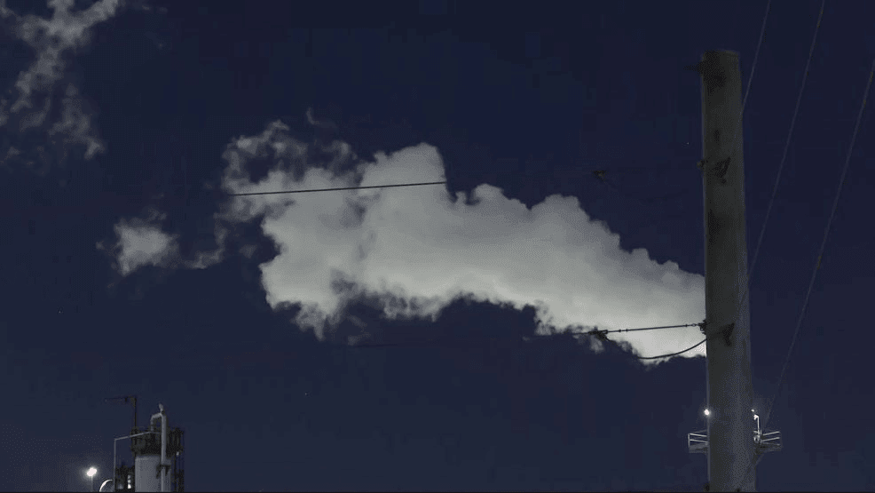 Public meeting held on air permit renewal for El Paso refinery