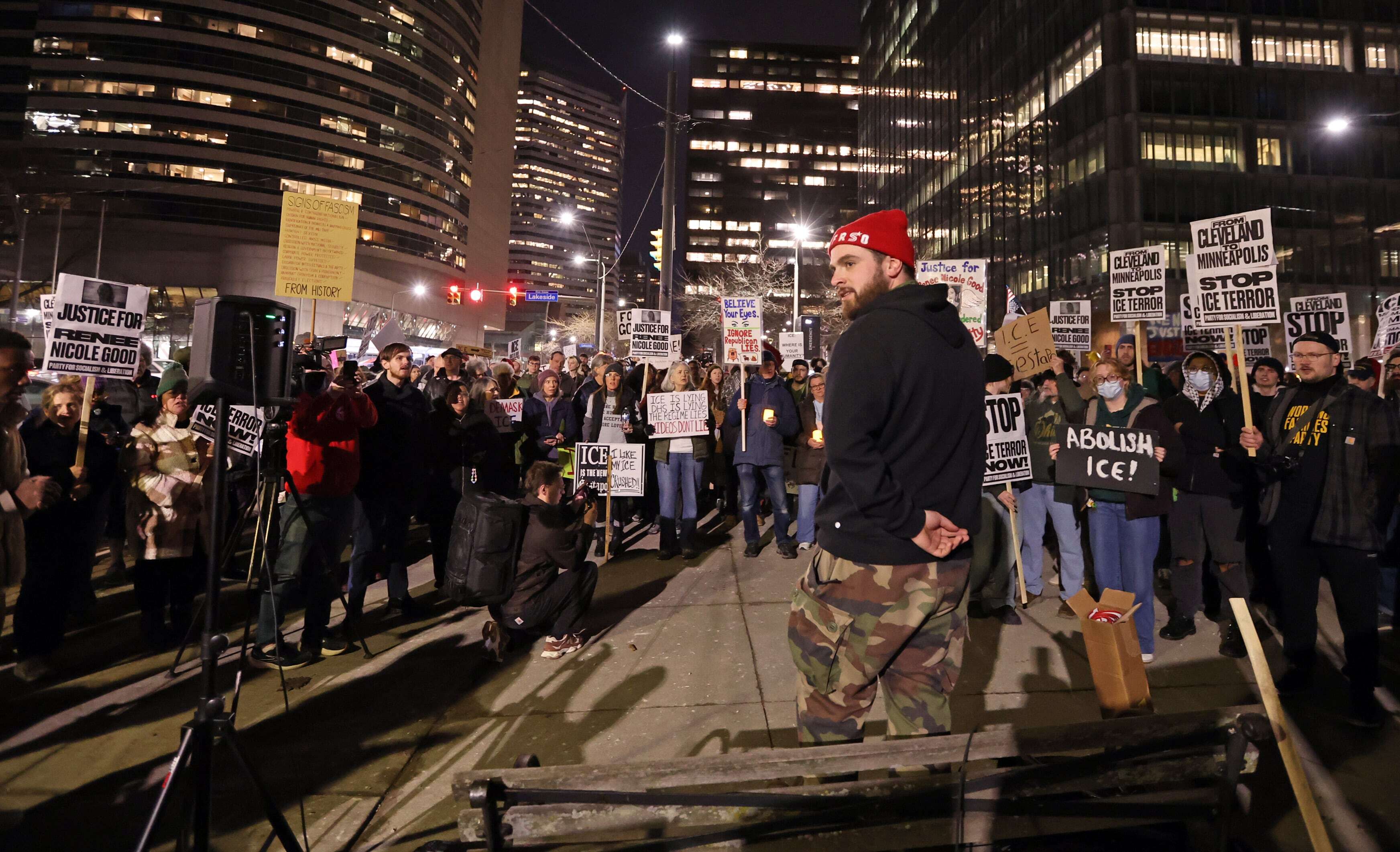 'United, we can push back': Cleveland activists protest fatal shooting ...