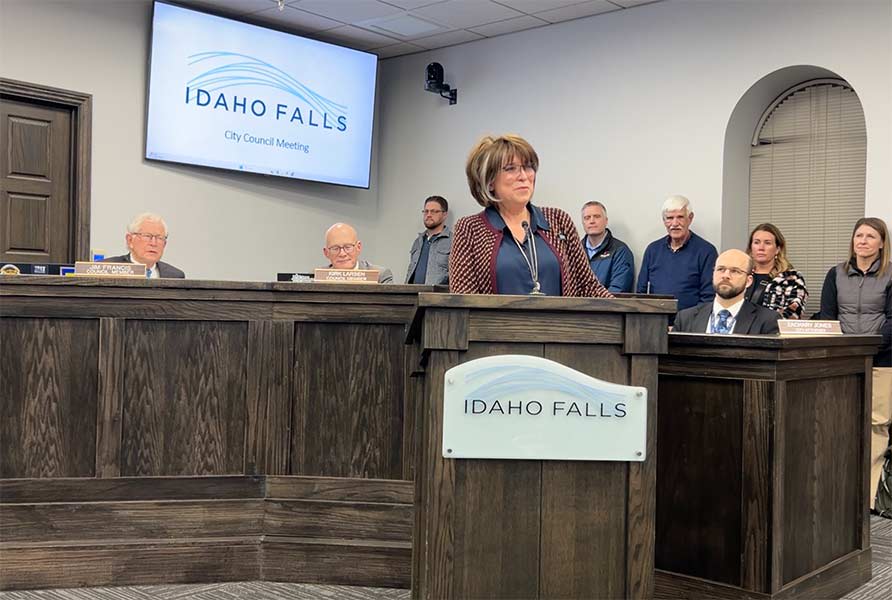 New Idaho Falls mayor, city council members sworn in to a packed house ...