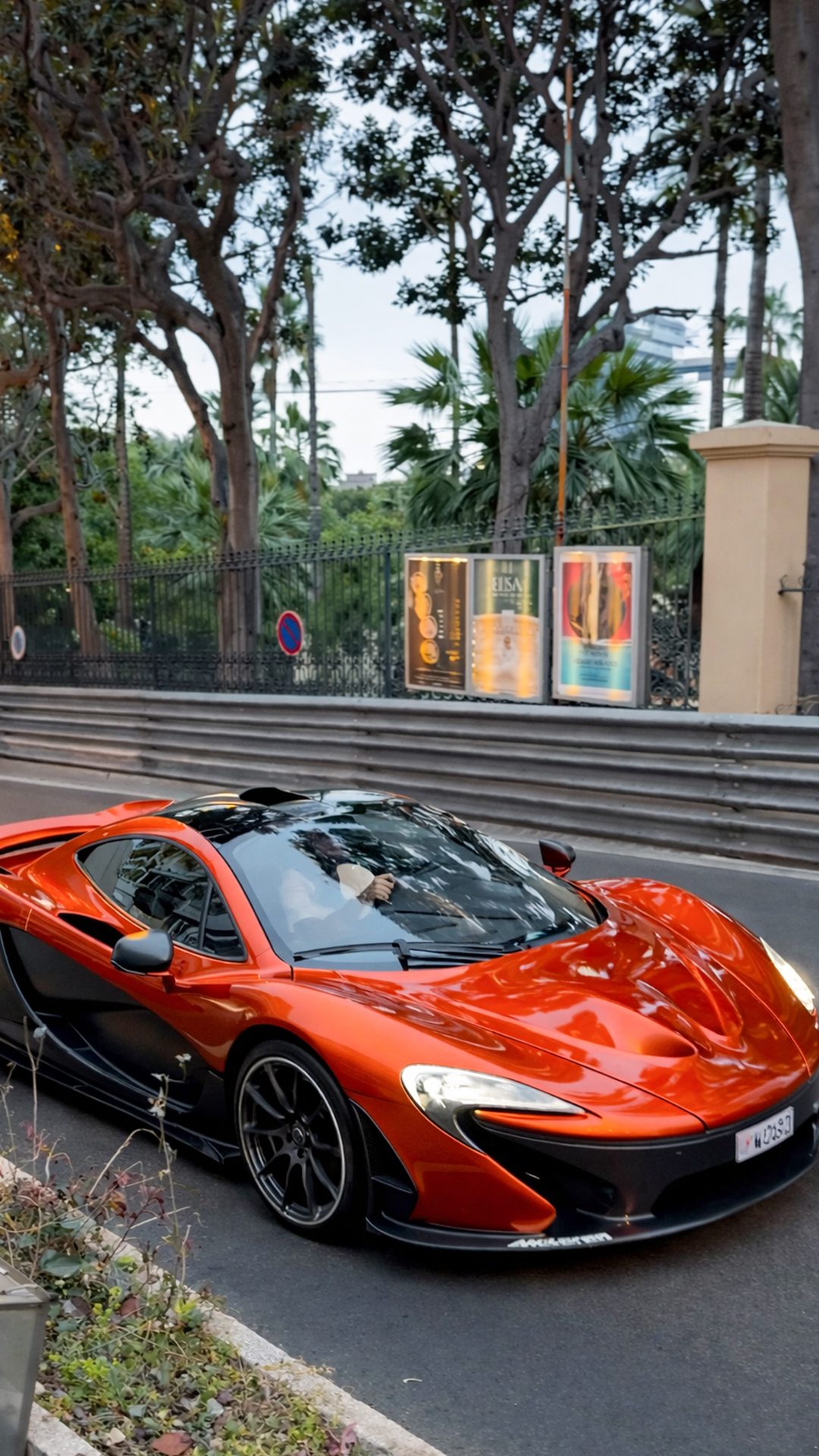 McLaren P1 spotted in Monaco streets