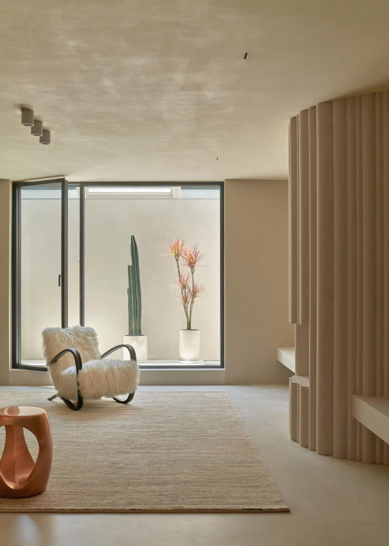 FOG Architecture designs minimalist Shanghai residence filled with ...