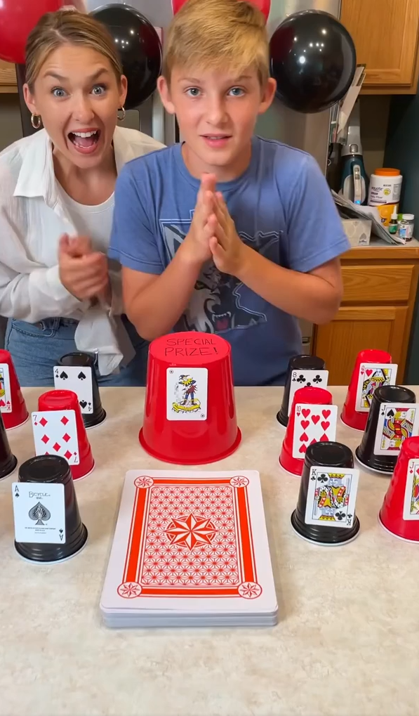 Card cup match – fun matching game for kids and family