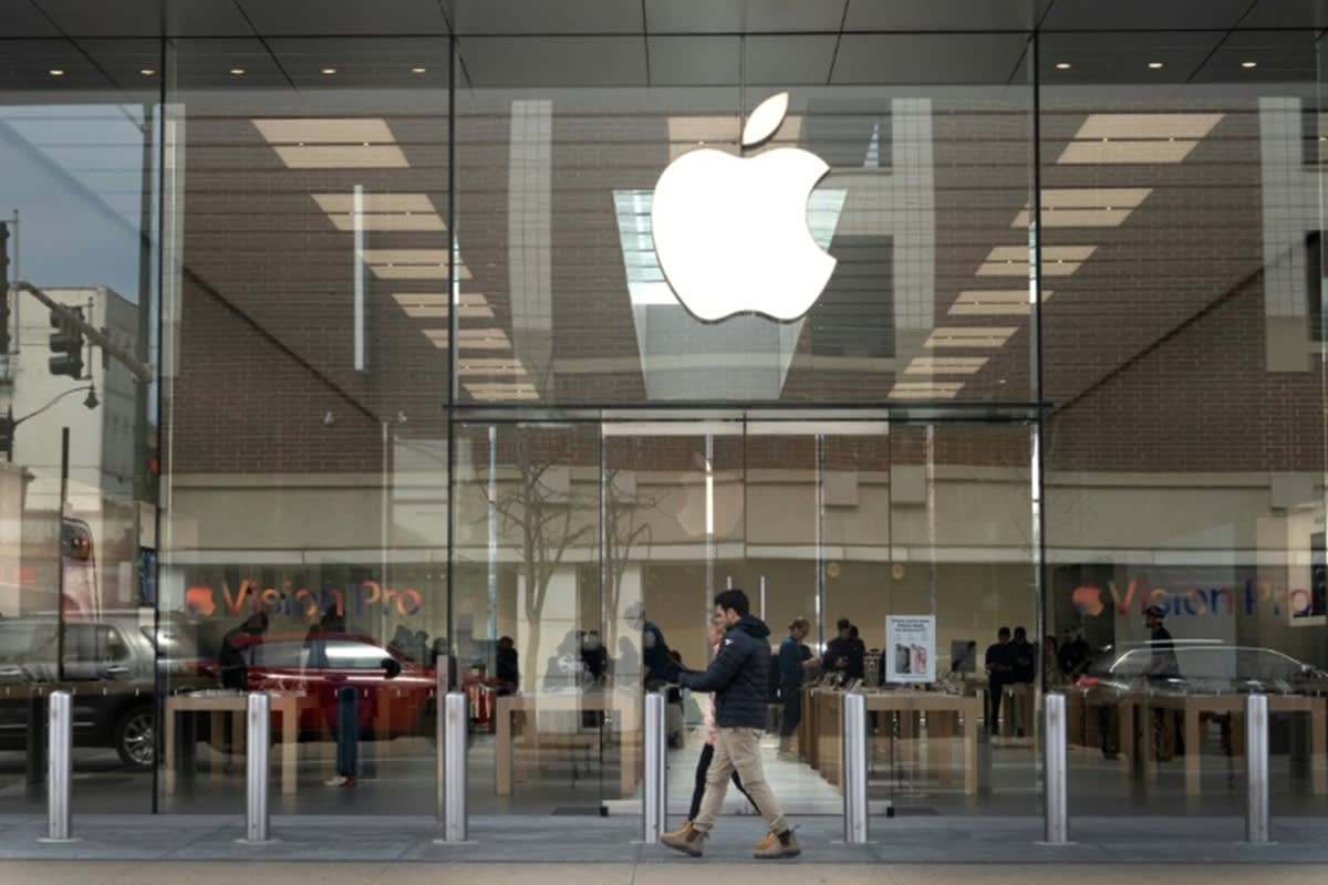 Google surges to nearly $4 trillion, overtakes Apple for first time as ...