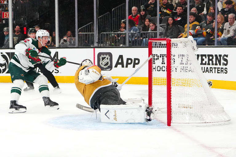Golden Knights’ Carter Hart leaves game vs. Blue Jackets with lower ...