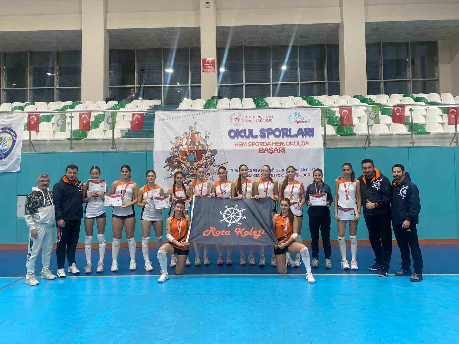 Okul sporları voleybol gençler (A) grup müsabakaları Manisa’da tamamlandı