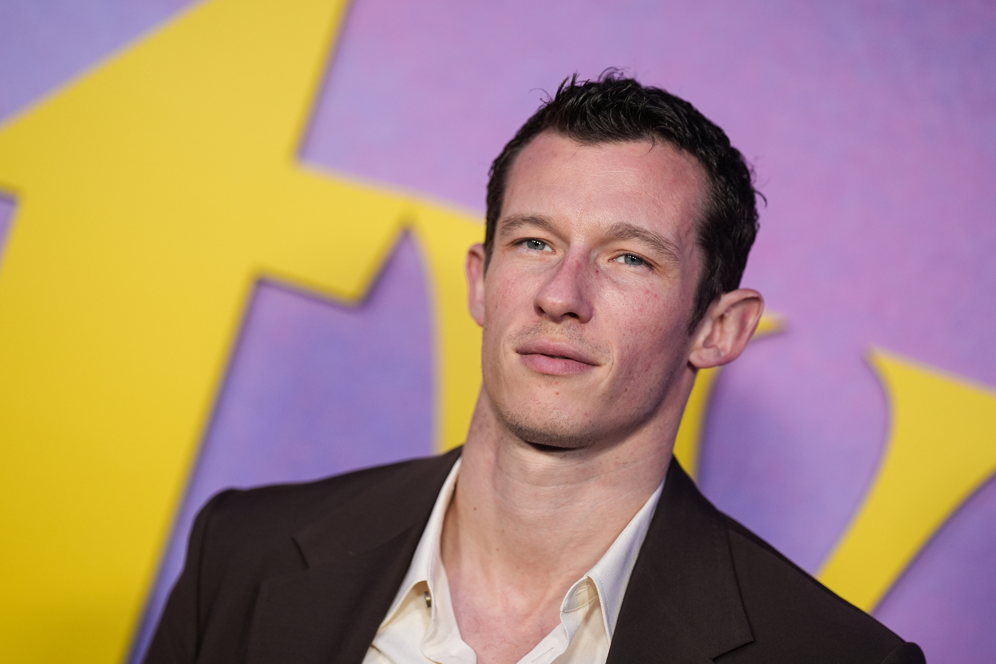 O Callum Turner είναι μάλλον ο νέος James Bond και αυτές είναι μερικές ...