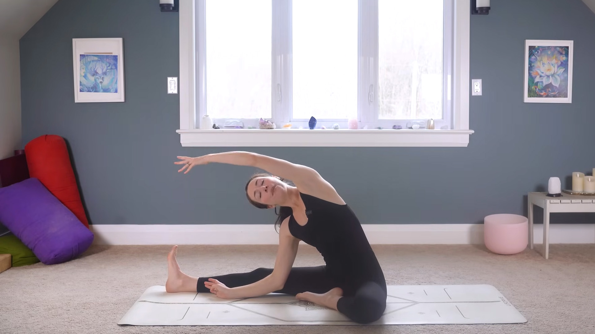 Daily morning yogalates for energy balance and core