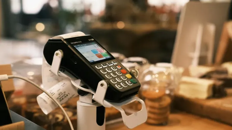 India credit card spending grows 11.5% in November on e-commerce