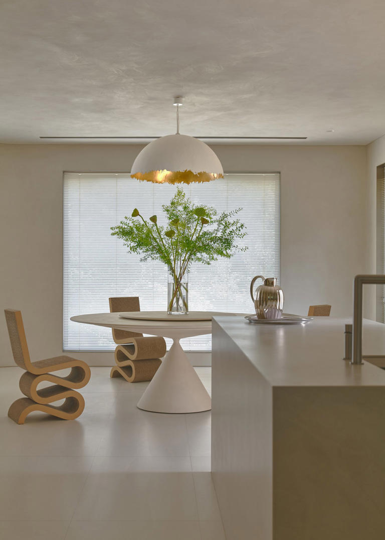 FOG Architecture designs minimalist Shanghai residence filled with ...