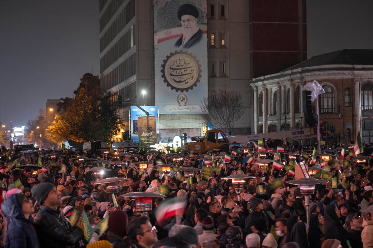 Irão acusa EUA de quererem intervir militarmente após ameaças de Trump