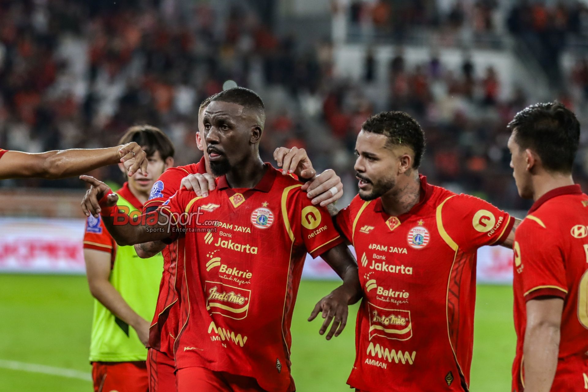 Disimpan Saat Lawan Tim Enteng, Maxwell Souza dan Jordi Amat Siap Jalani 'Debut' Laga Persib vs ...