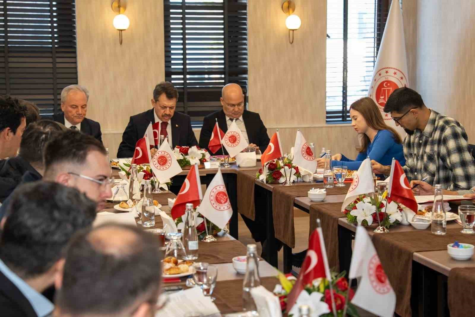 İzmir’de 11. Yargı Paketi’nden bin 667 hükümlü yararlandı