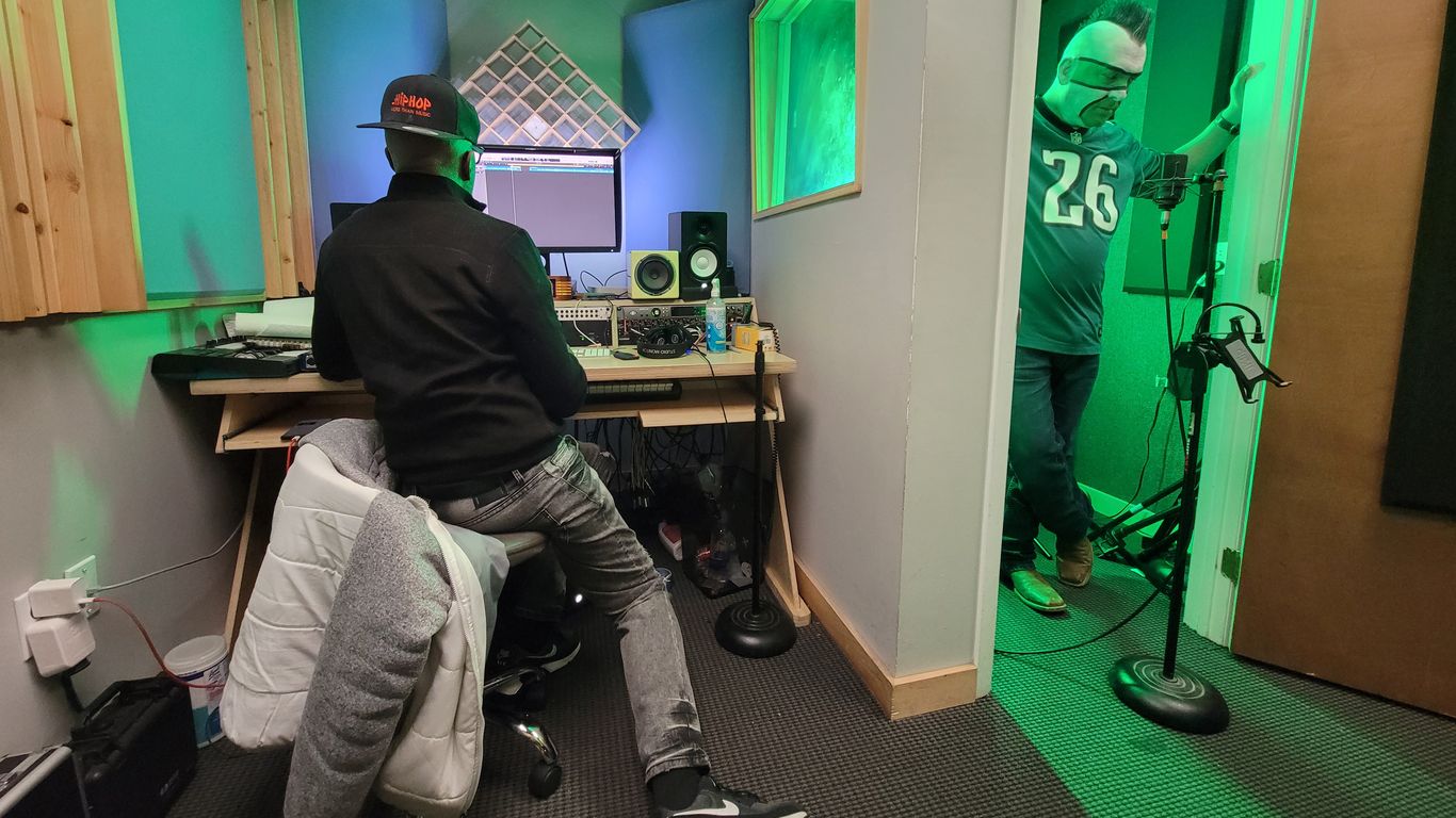 Inside the studio: How Eagles fans build playoff hype