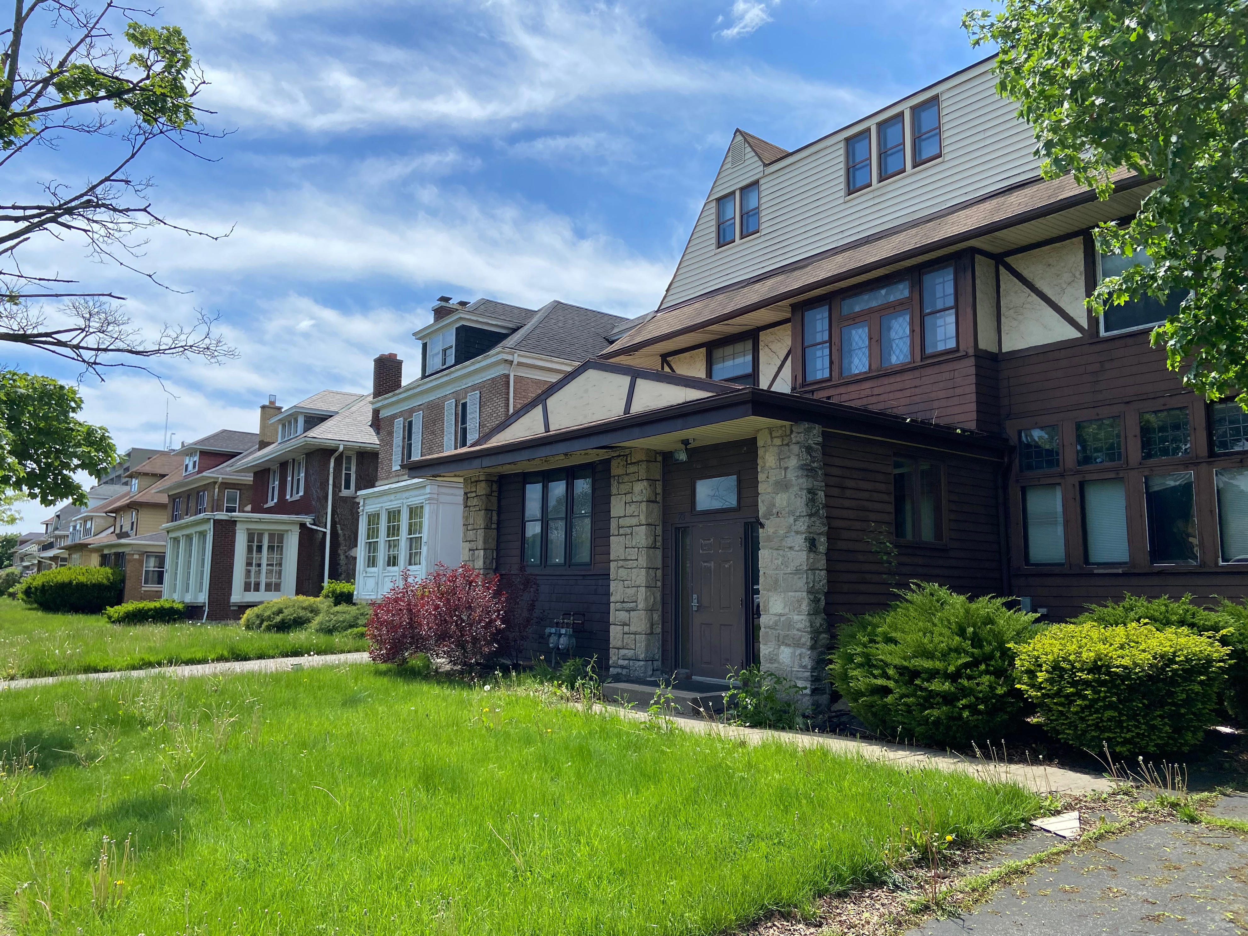 Trump's proposed ban on institutional investors buying houses called ...