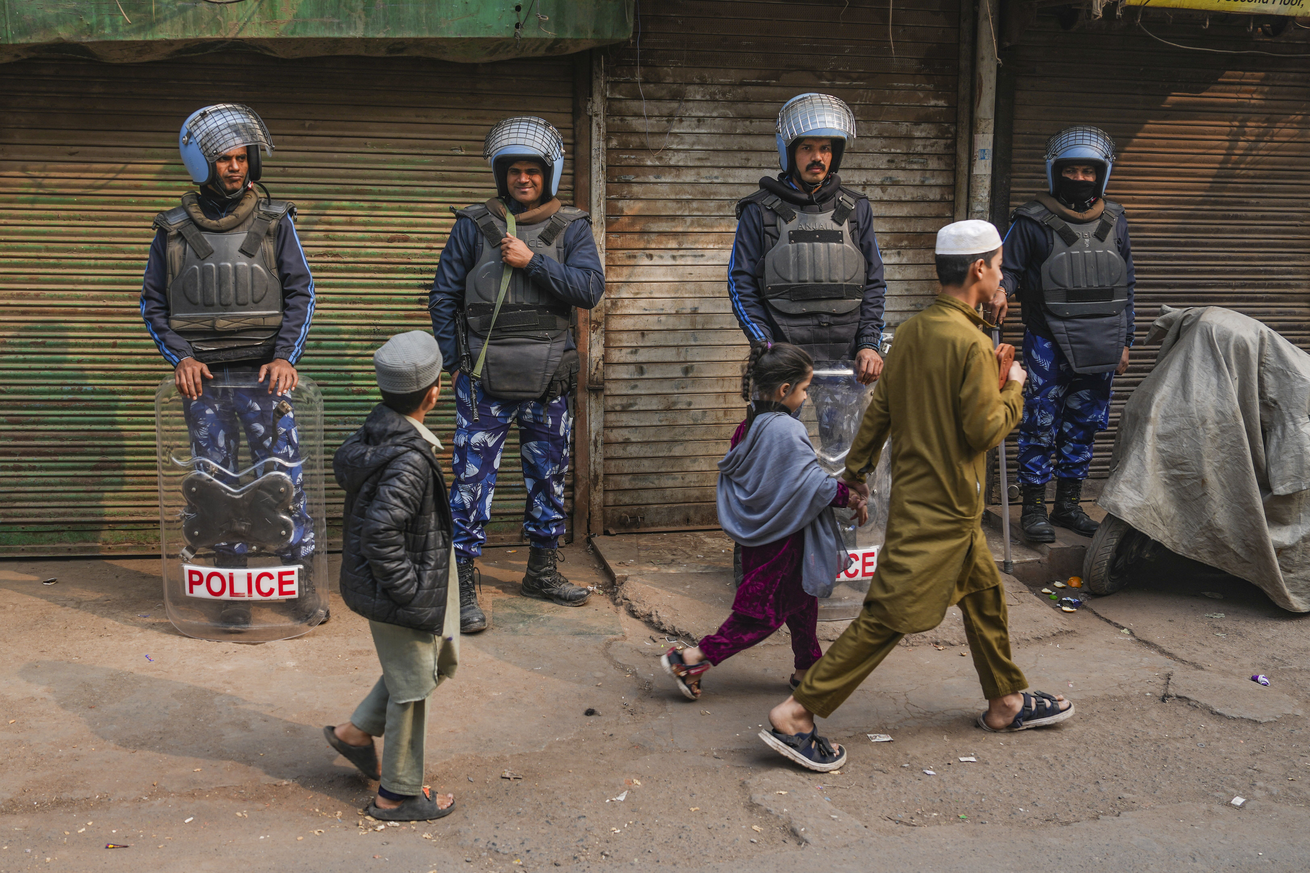 Friday prayers amid heavy security, business hit; Turkman Gate locals ...