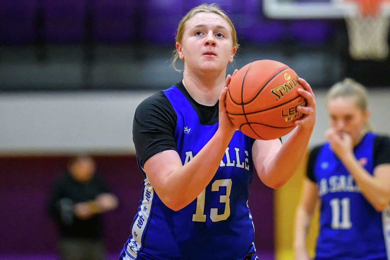 La Salle basketball star Kate Gilooly plans to follow late father's ...