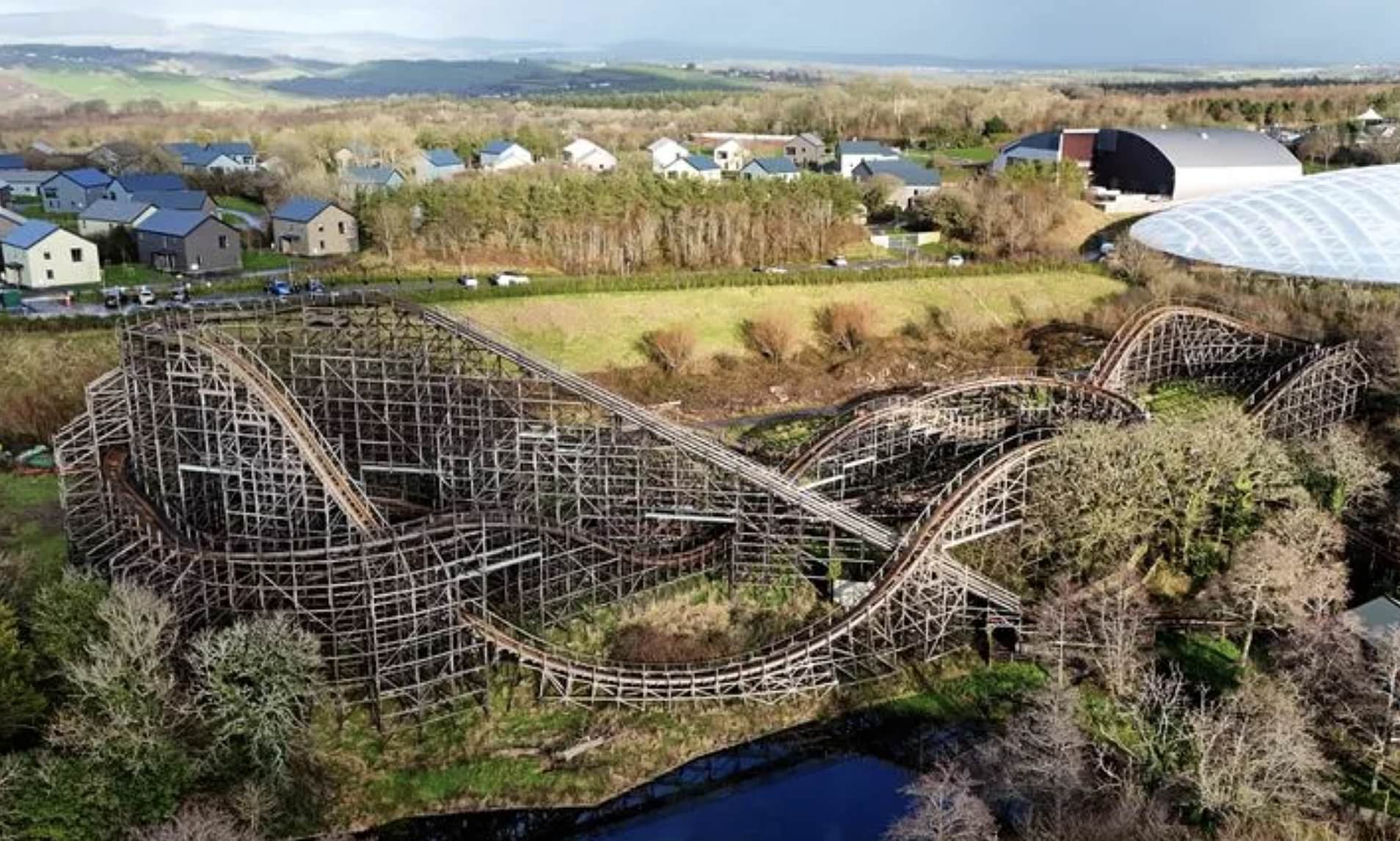 Pictures show abandoned UK theme park left to rot - with plans to ...