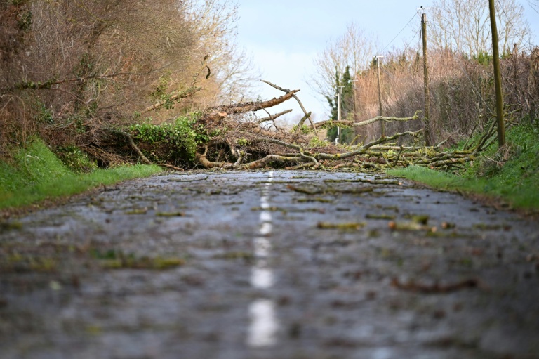 Hundreds of thousands without power as storms pummel Europe