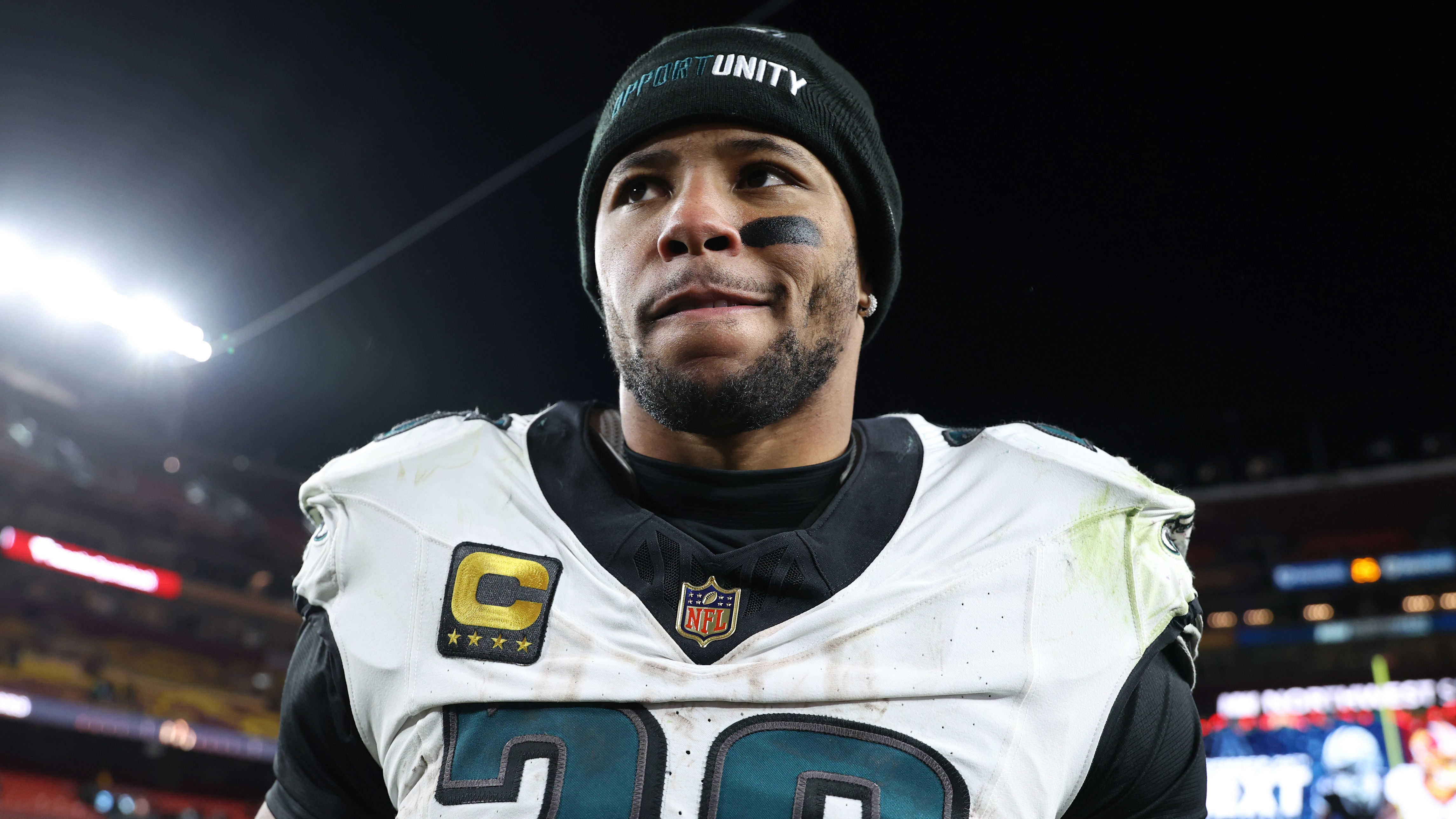 Eagles star Saquon Barkley issues warning about ‘beat up’ 49ers roster