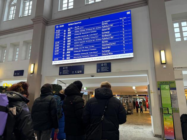 Newsticker zum Wintereinbruch: Glättewarnung besteht – kein Fernverkehr ...