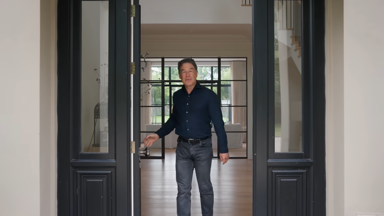 Inside award-winning architect Des Ewing’s neoclassical home