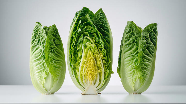 Your caesar salad is lackluster because of this simple romaine mistake