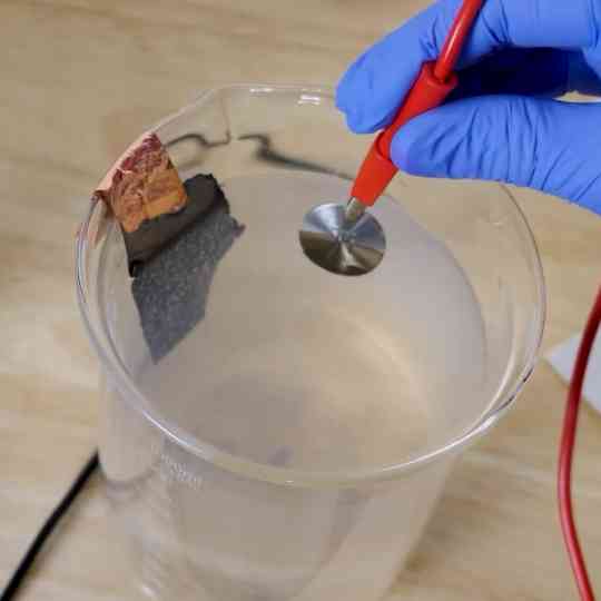 Why does titanium make rainbow colors?