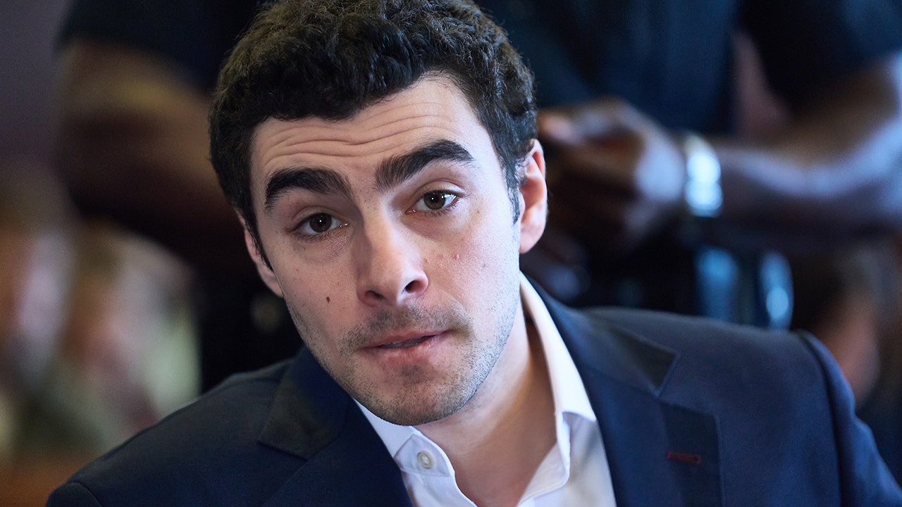 Prosecutors blast Mangione’s ‘misleading’ bid to force Bondi off case ...