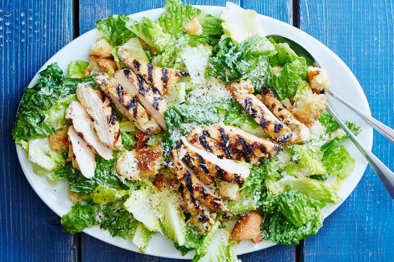 10 simple salads that always impress everyone