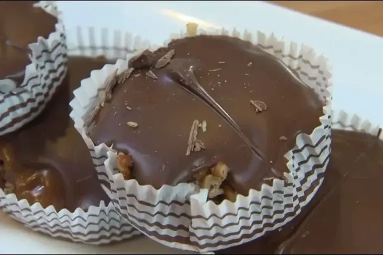 Sanders confectionery menu prices with calories [updated 2026]