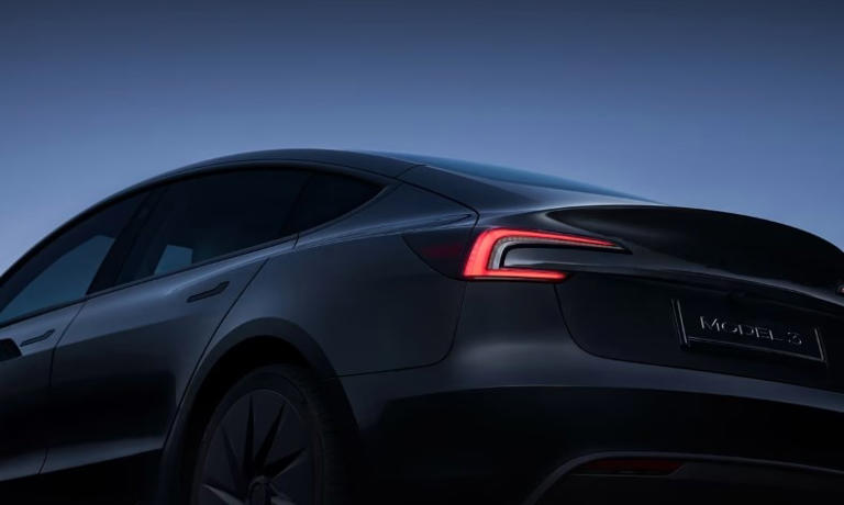 Tesla introduces most affordable Model 3 yet: The new standard variant ...
