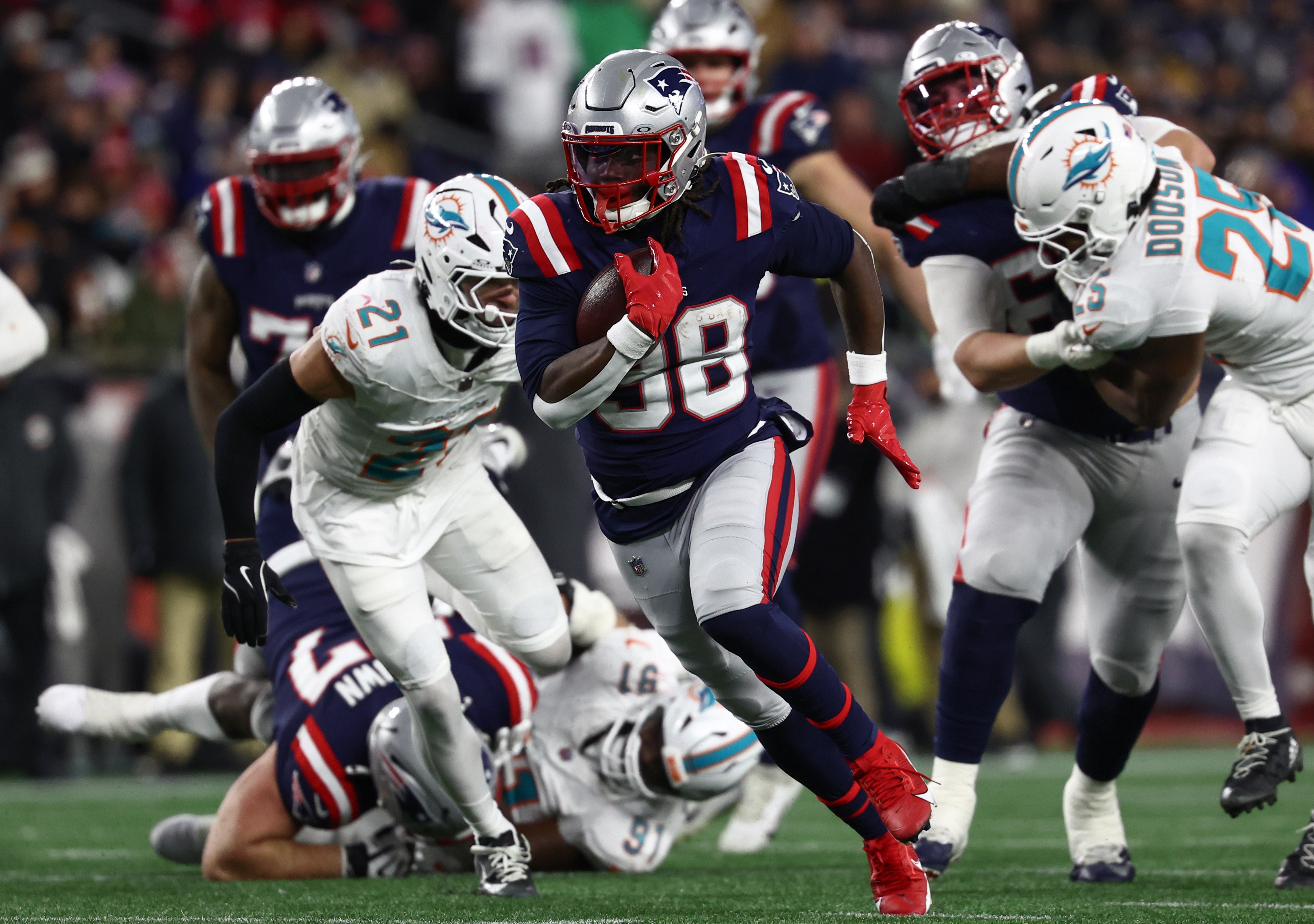 Rhamondre Stevenson pushes through adversity to deliver for Patriots